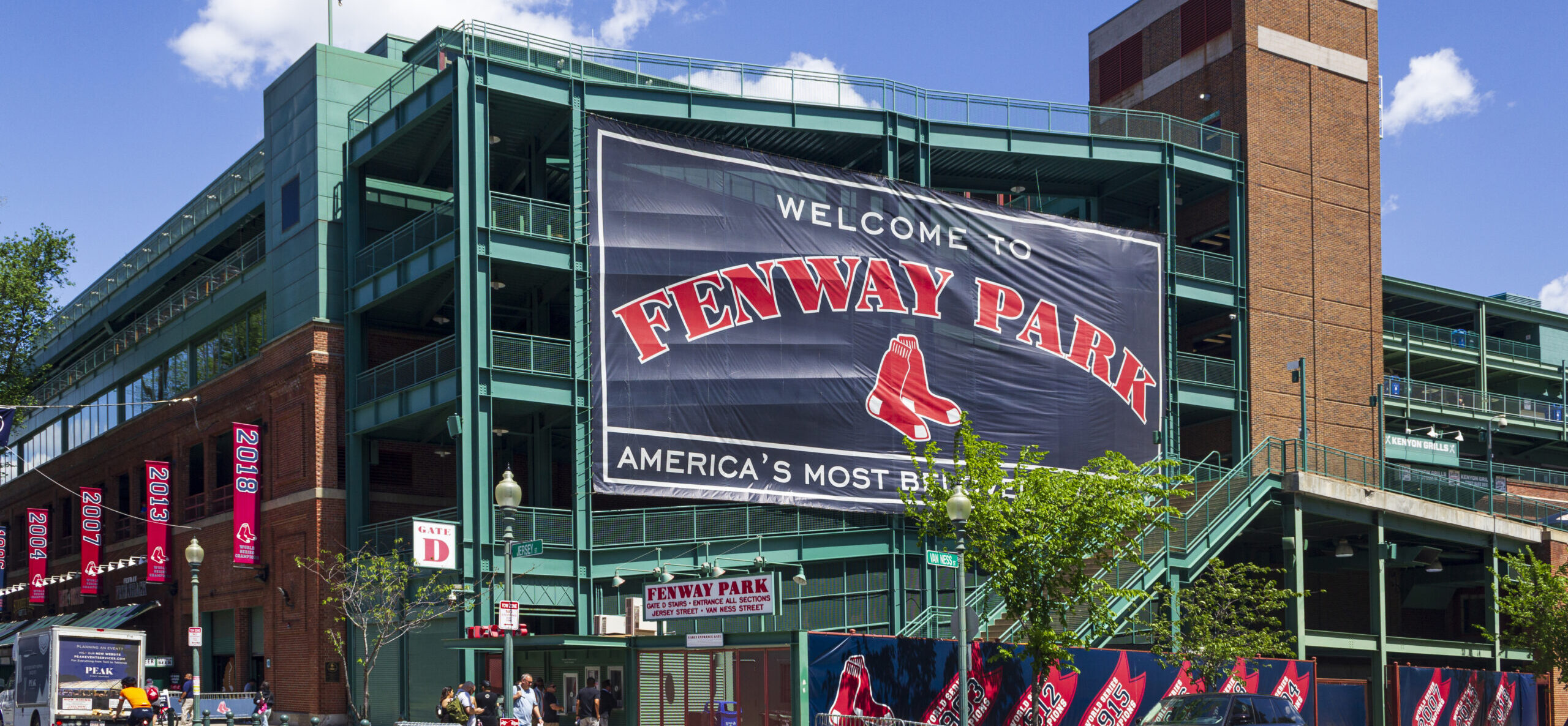 SportsRoadTrip - Plan Your Sports Travel Adventure